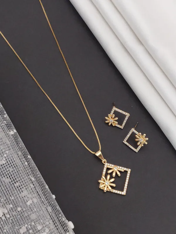 Vihaa Jewellery stainless steel gold plated chain pendal for women and ...