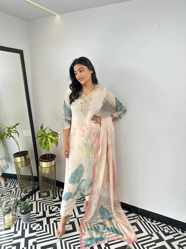 LABEL ACHIRA Cream Floral Suit Set Price in India - Buy LABEL ACHIRA ...