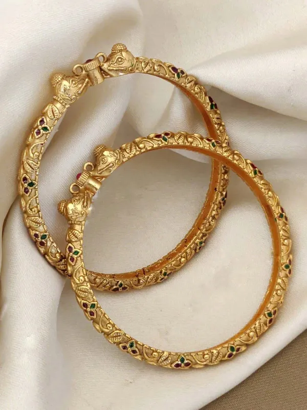 Trendz Jewellery Stylish Hathi Mora Bangles With Matt Finish Gold Pack ...